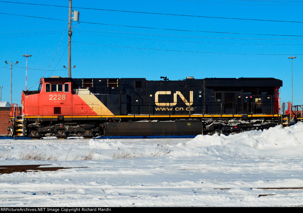CN 2228
